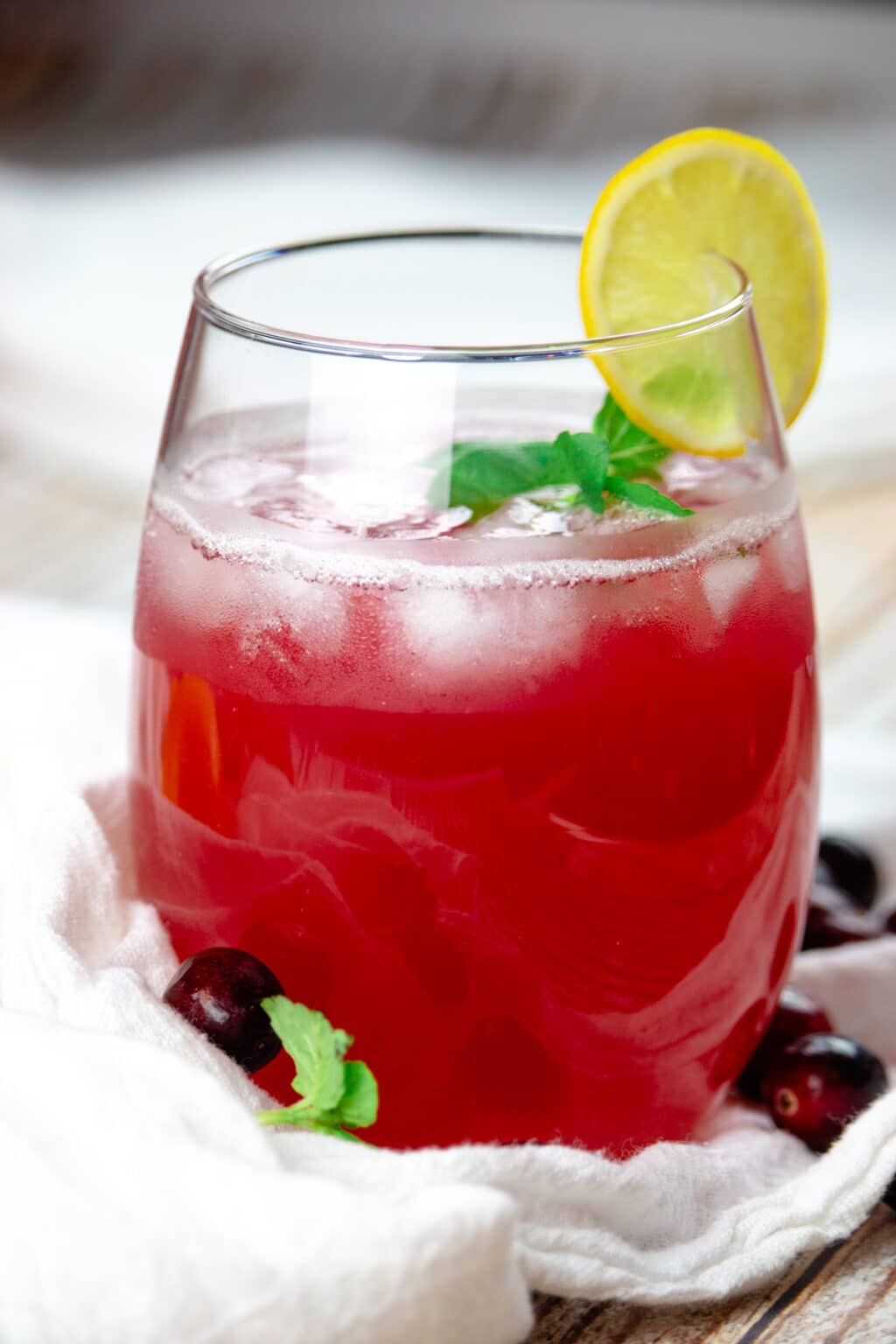 How to Make Homemade Cranberry Juice Recipe - 2 Ingredients!